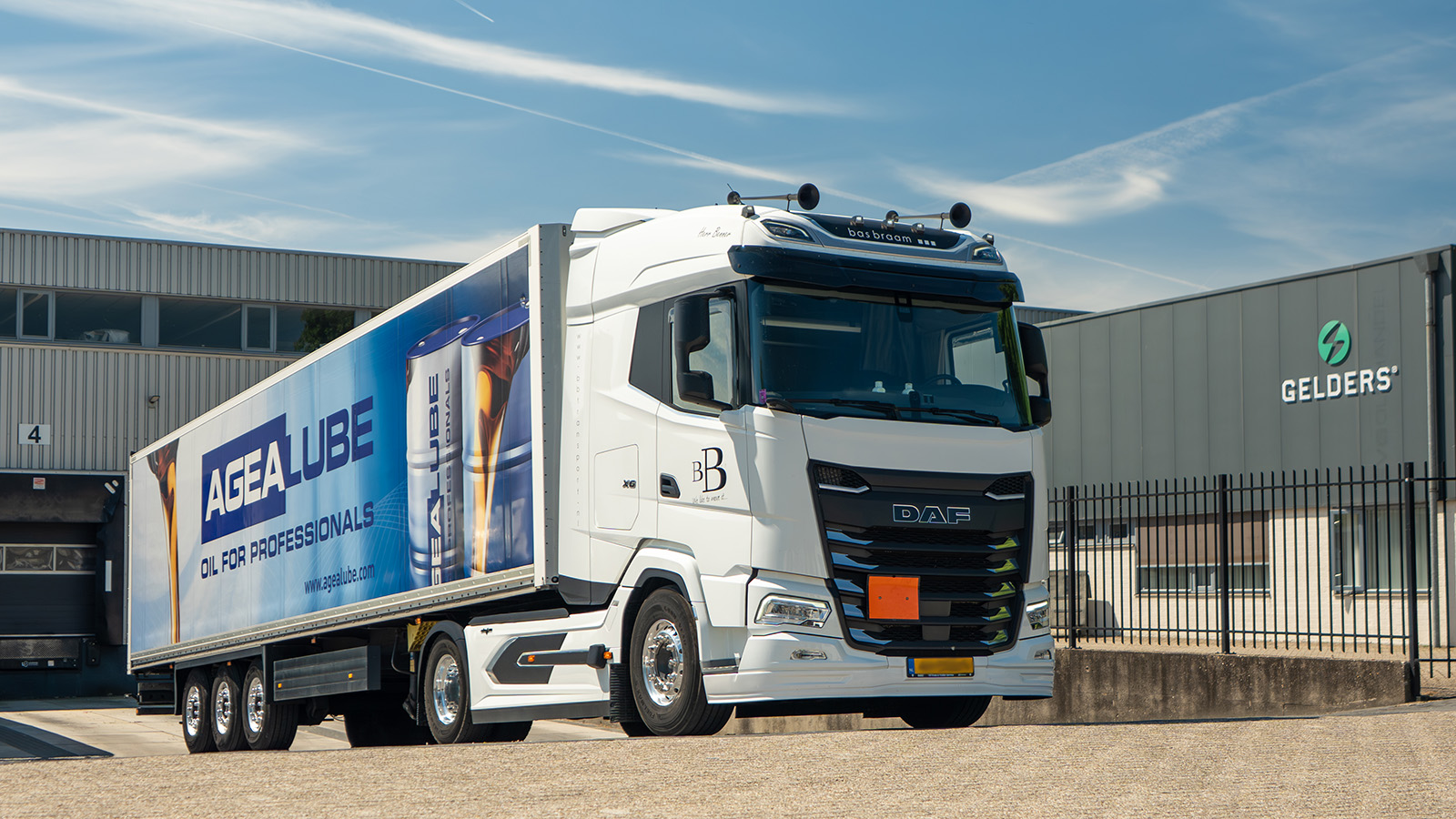 BB Transport senkt Kraftstoffkosten mit neuen 2025er DAF-Modellen- DAF ...